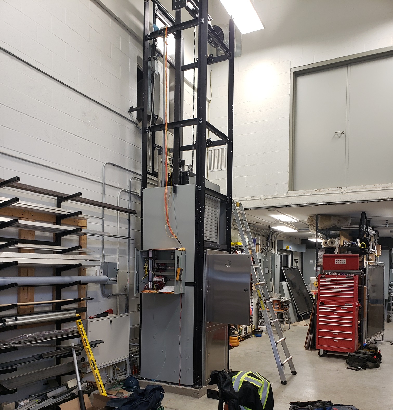 Install Dumbwaiter with Steel Structure for Commercial Use